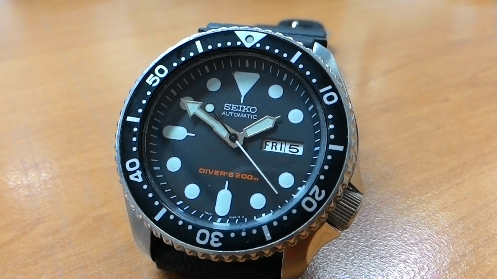 Watches Lover: [Sold] Seiko SKX007 with new Z22 wave rubber strap